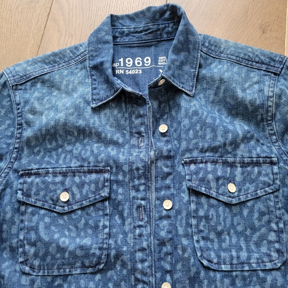 GAP | Tops | Gap 969 Denim Cheetah Print Shirt | Poshmark